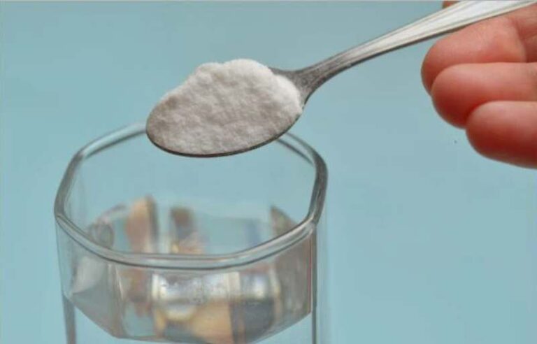 Why gargle with salt water? It has more benefits than you think! - i-Recipe