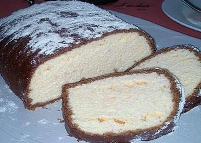 Delicious quark roulade with sour cream – an ideal dessert to have with ...